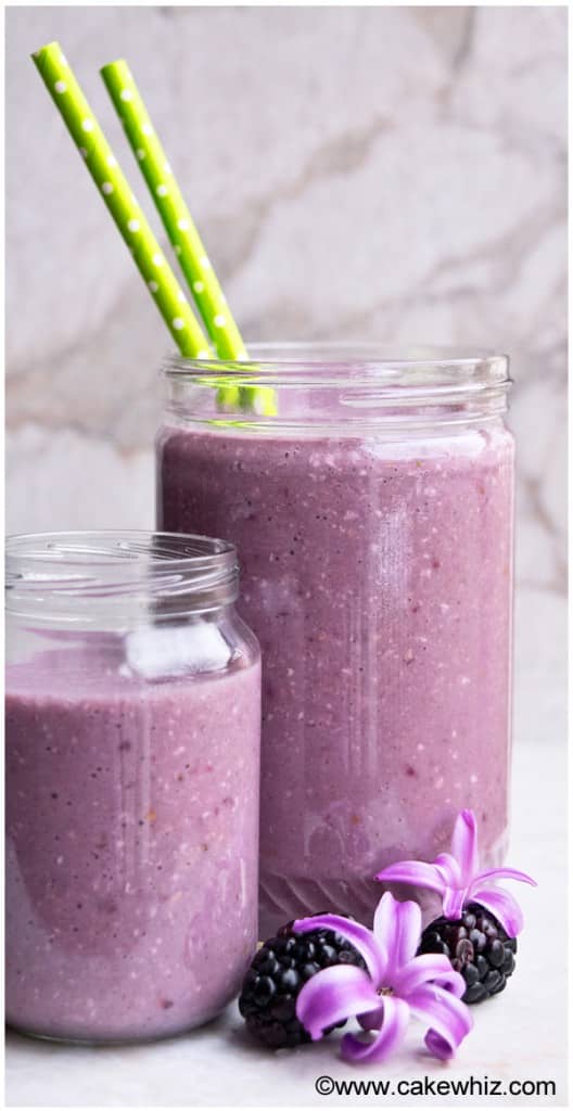 Easy Blackberry Smoothie {Creamy} - CakeWhiz