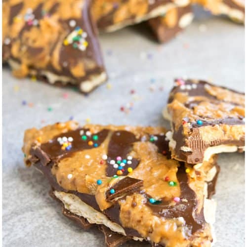 Peanut Butter Chocolate Bark {4 Ingredients} - CakeWhiz