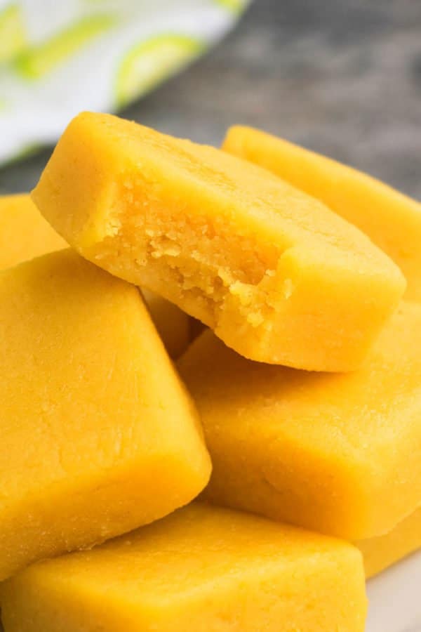 Easy Lemon Fudge {2 Ingredients} - CakeWhiz