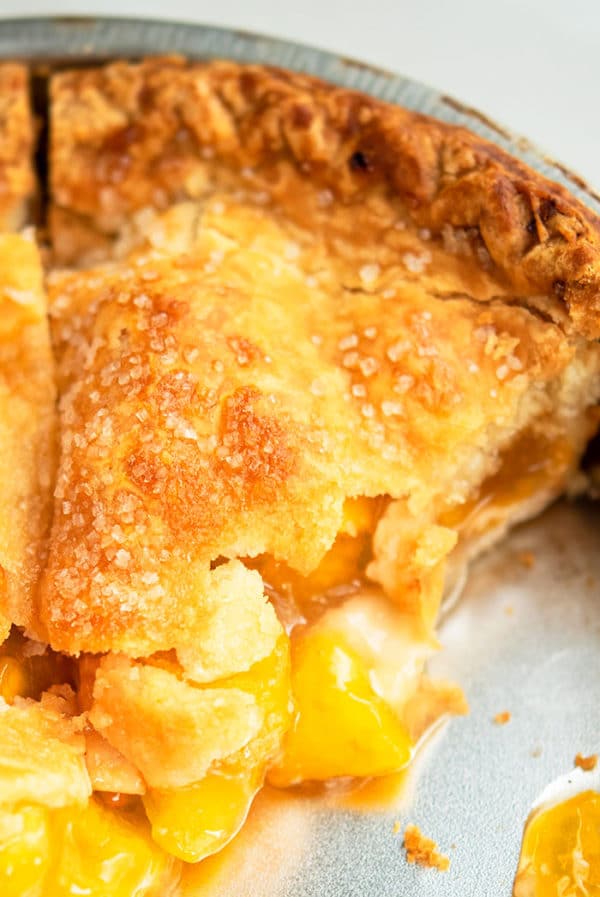 Easy Peach Pie {Fresh or Frozen Peaches} - CakeWhiz