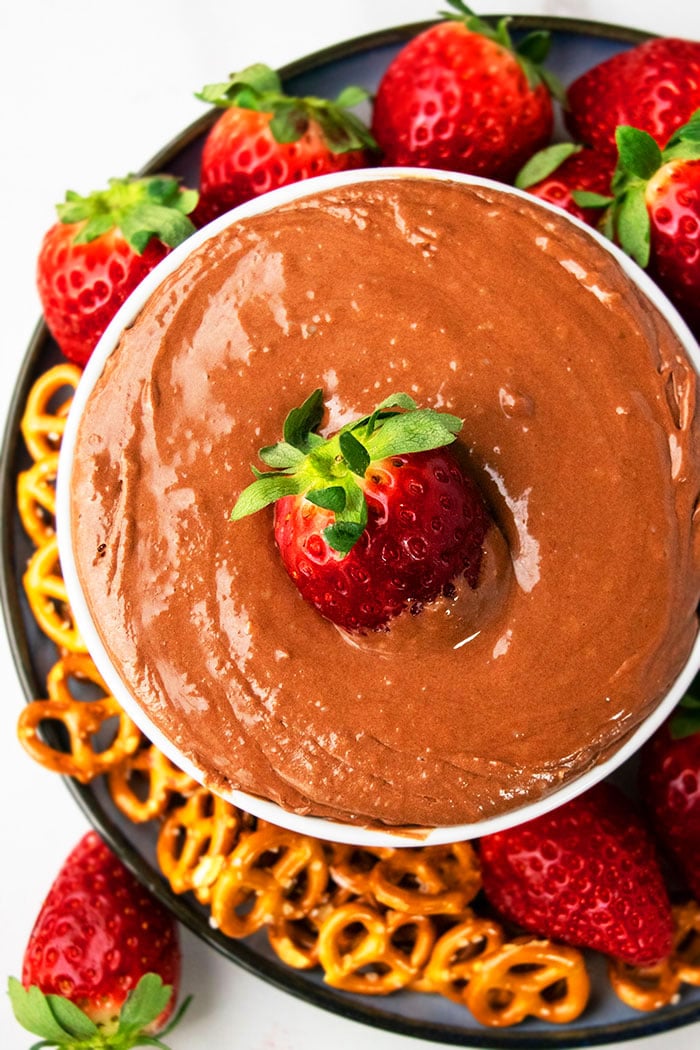 Chocolate Fruit Dip {Fluffy & Creamy} - CakeWhiz