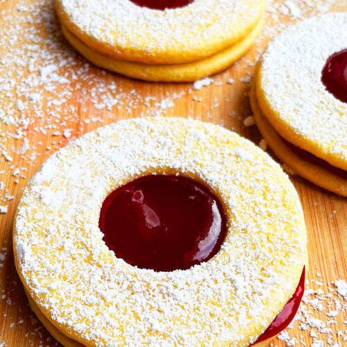 Shortbread Linzer Cookies {With Jam} - CakeWhiz