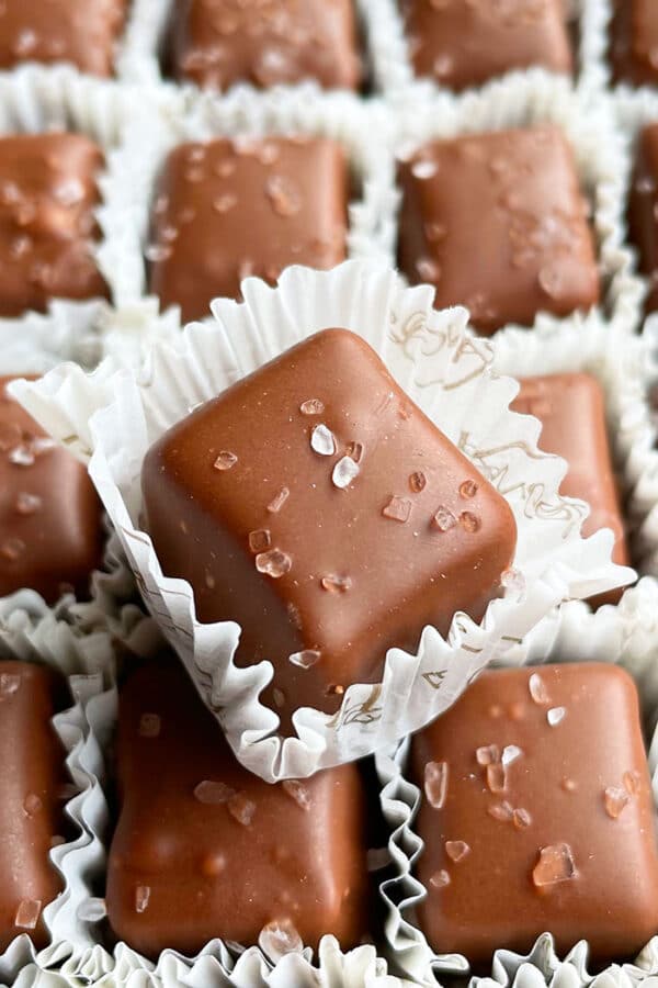 Easy Chocolate Caramel {Salted} - CakeWhiz