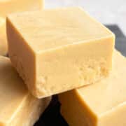 Maple Fudge {With Maple Syrup} - CakeWhiz