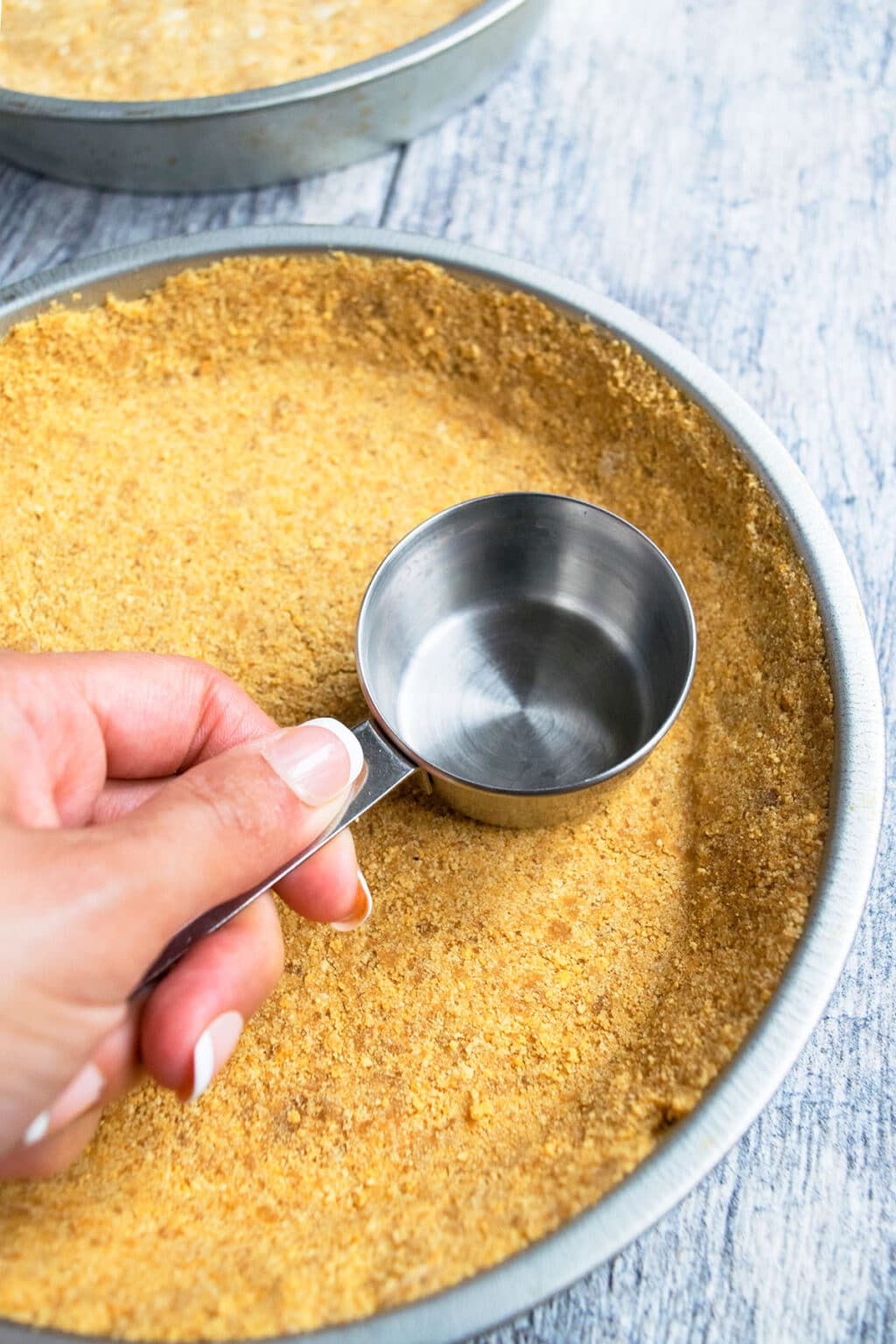 How to Make Graham Cracker Crust {No Bake} - CakeWhiz