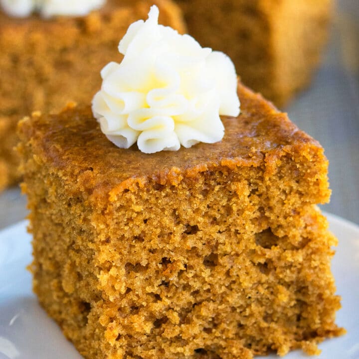 Easy Gingerbread Recipe {Gingerbread Cake} - CakeWhiz