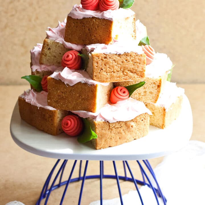 Easy Cake Tower {With Buttercream Icing} - CakeWhiz