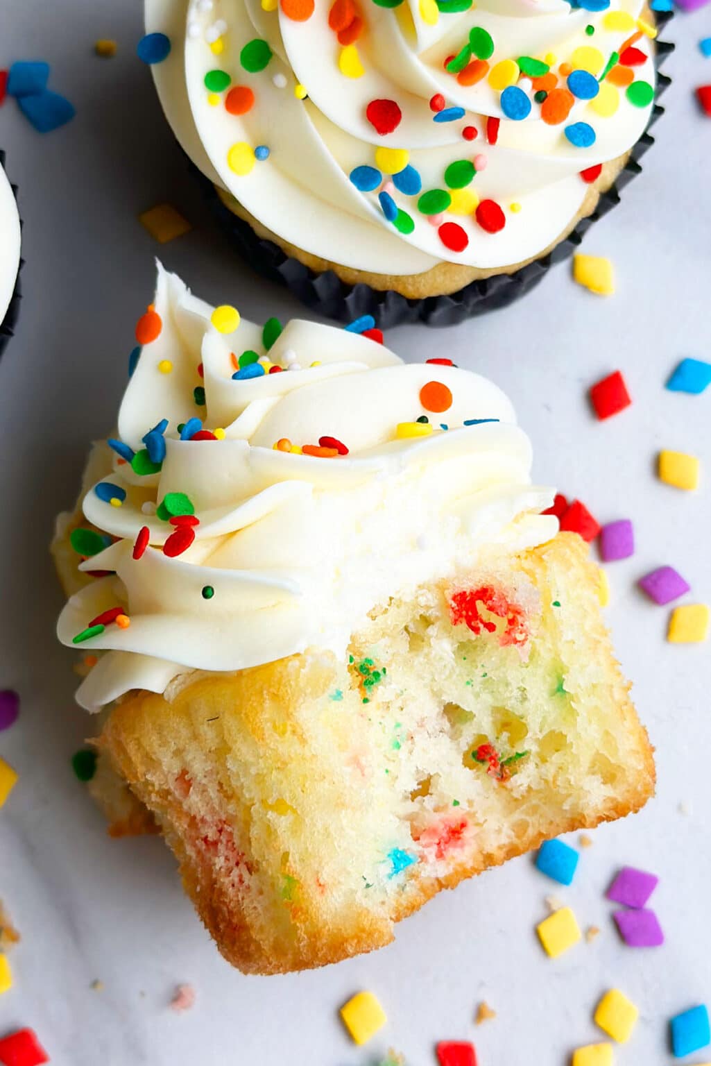 Best Funfetti Cupcakes {Homemade} - CakeWhiz
