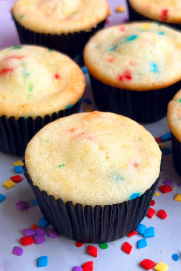 Best Funfetti Cupcakes {Homemade} - CakeWhiz