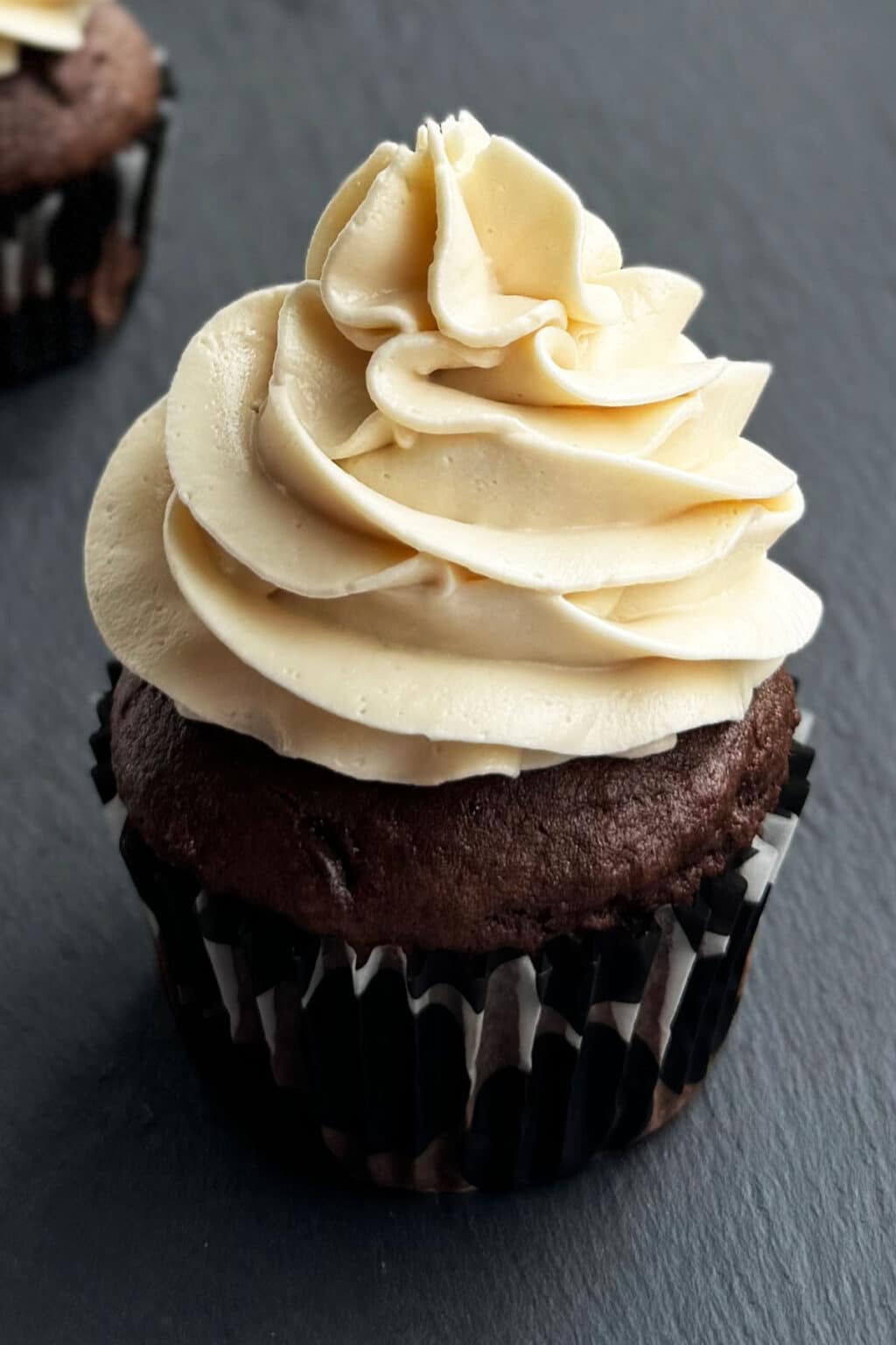 Easy Honey Frosting (No Powdered Sugar) - CakeWhiz