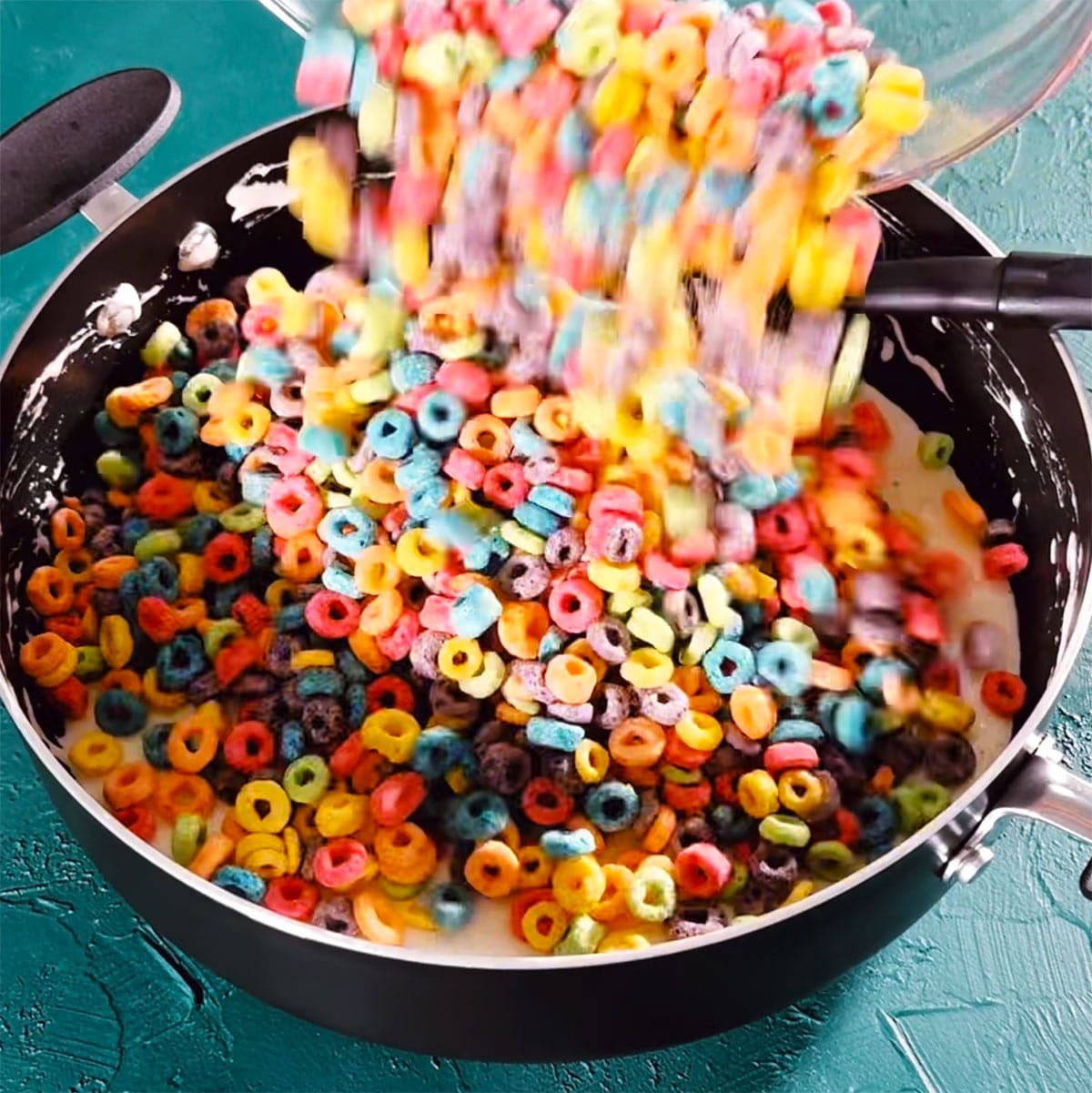 Rainbow Cereal Bars {3 Ingredients} - CakeWhiz