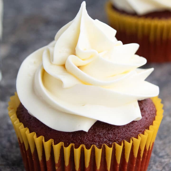 Swiss Meringue Buttercream Frosting {SMBC} - CakeWhiz