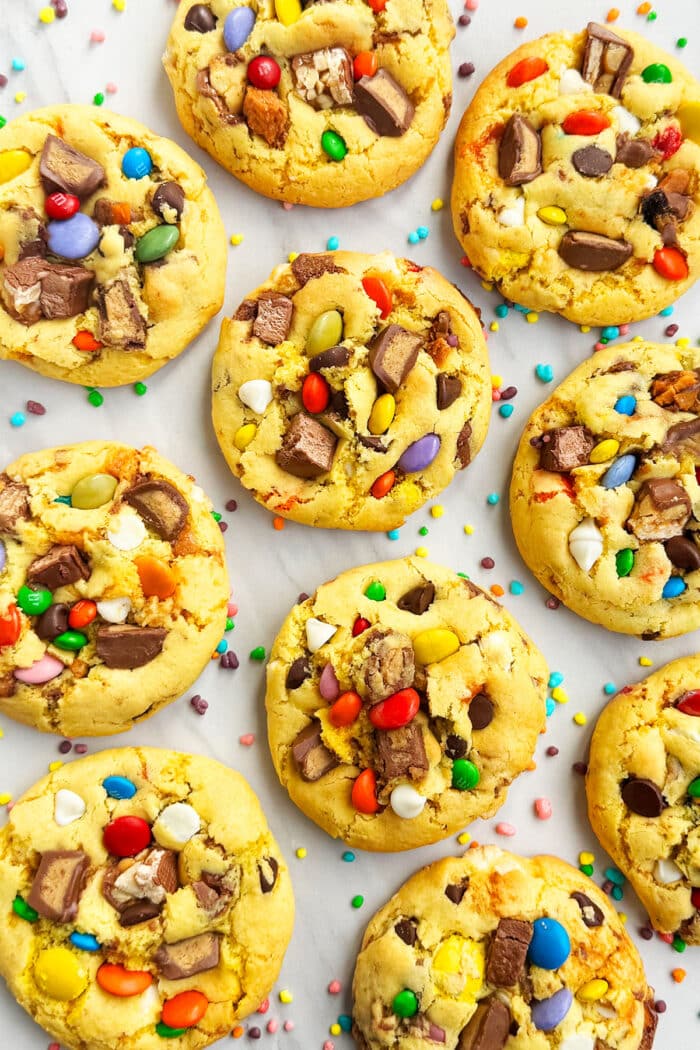 Leftover Candy Cookies {Halloween} - CakeWhiz